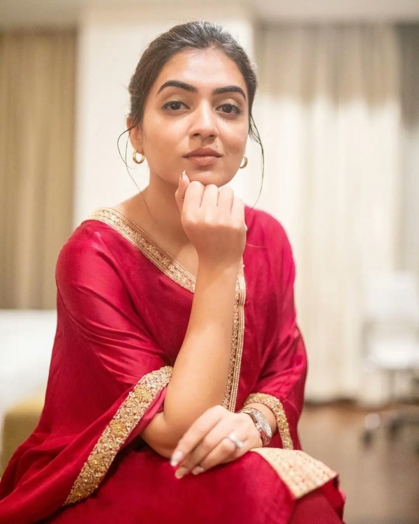 க்யூட் ரியாக்ஷன்ஸ்.. ரசிகர்களை அசத்திய நஸ்ரியா நாசிம்! | Nazriya Nazim ...