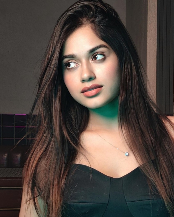 जन्नत जुबैर ने कातिलाना तस्वीरों के साथ किया धमाका, वायरल हुईं बोल्ड Pics | Jannat Zubair ...