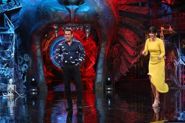Salman Khan-Katrina Kaif Set Bigg Boss 16 Stage On Fire With Sizzling ...