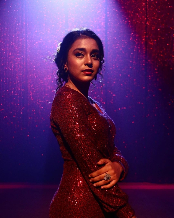 Sumbul Touqeer Photos: Latest HD Images, Pictures, Stills & Pics ...