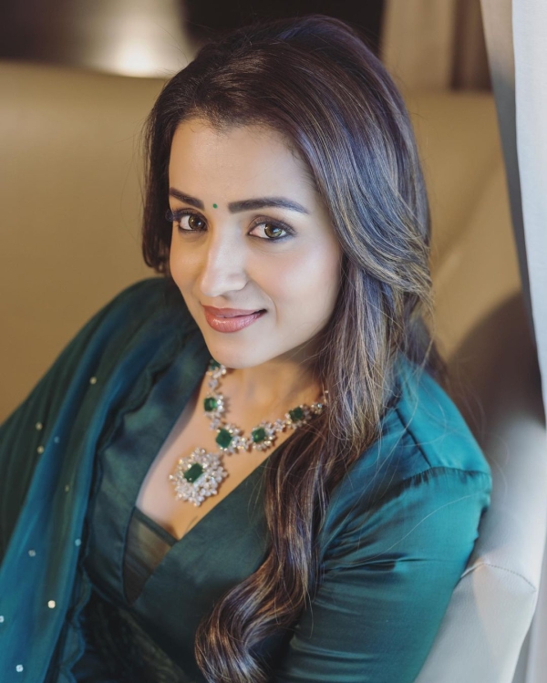 Trisha Krishnan Photos [HD]: Latest Images, Pictures, Stills of Trisha ...