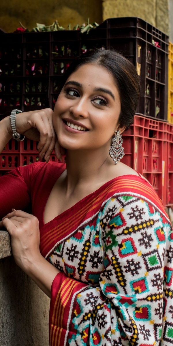 Regina Cassandra: ట్రాన్స్‌పరెంట్ డ్రెస్‌లో రెజీనా కేక.. అందాలన్నీ ...