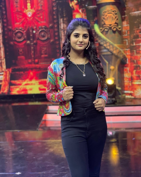 Gabriella Charlton Photos: Latest HD Images, Pictures, Stills & Pics ...