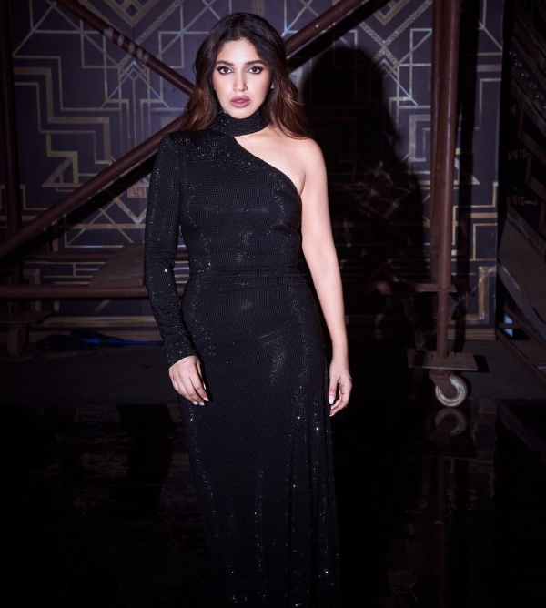 How Did Actress Bhumi Pednekar Lost 32 Kilos!! Secret Revealed