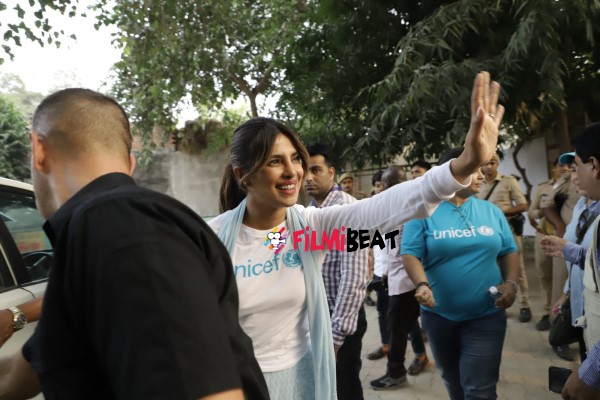Priyanka Chopra Arrives Lucknow For UNICEF Field Visit And Interacted ...