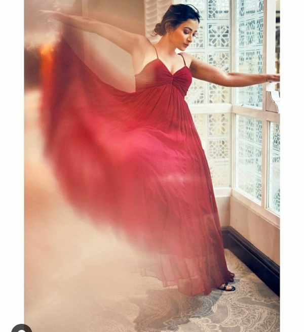 Shweta Basu Prasad: కొత్త బంగారు లోకం హీరోయిన్.. బ్యూటీఫుల్ గ్లామర్ ...