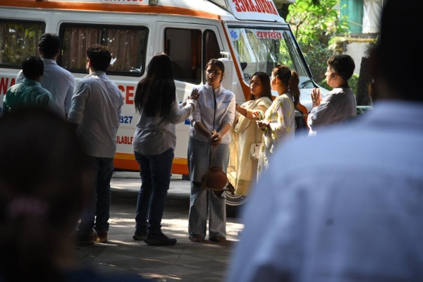 Siddhant Suryavanshi last rites: Amit Behl, Manish Goel and bid adieu ...