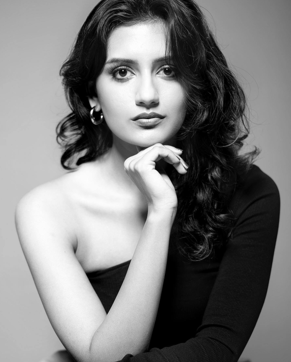 பிக் பாஸ் நிவாஷினியின் க்யூட் போட்டோஸ்... அழகைப்பார்த்து திணறும் ...