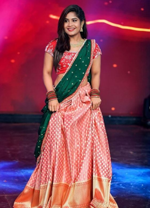 Swetha Naidu: శ్వేతా నాయుడు అందాల ఆరబోత.. అమాంతం షర్ట్ విప్పేసి మరీ ...