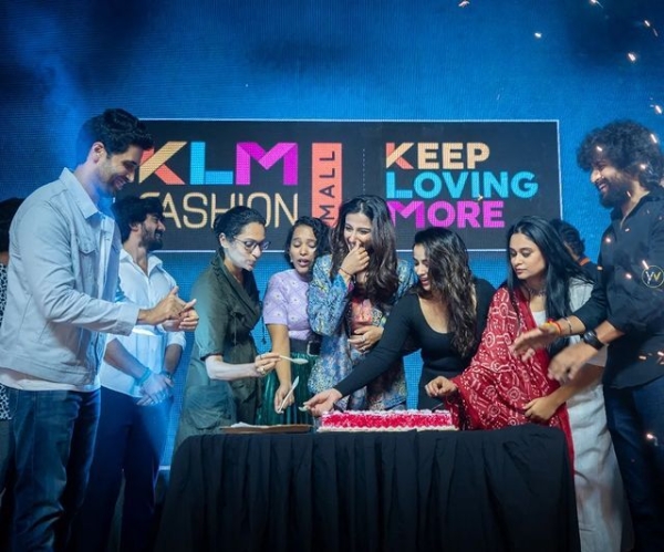 Hit 2 Actress Komalee Prasad Looks Resplendent In Black Dress, SEE PICS