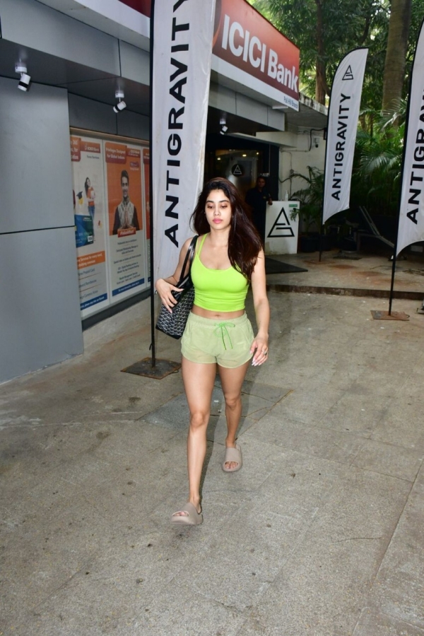 Janhvi Kapoor Hits The Gym In Style; Flaunts Her Toned Legs And Curves