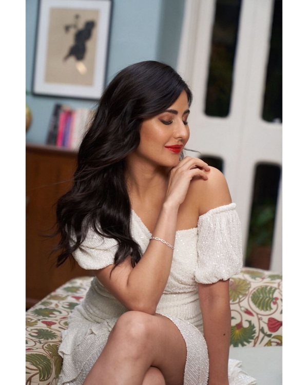 PHOTOS: பால் பப்பாளி போல ரசிகர்களின் பல்ஸை எகிற வைத்த கத்ரீனா கைஃப் ...