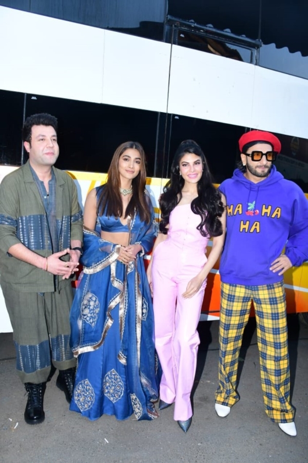 Ranveer Singh, Pooja Hegde, Jacqueline Fernandez, and the star cast of ...