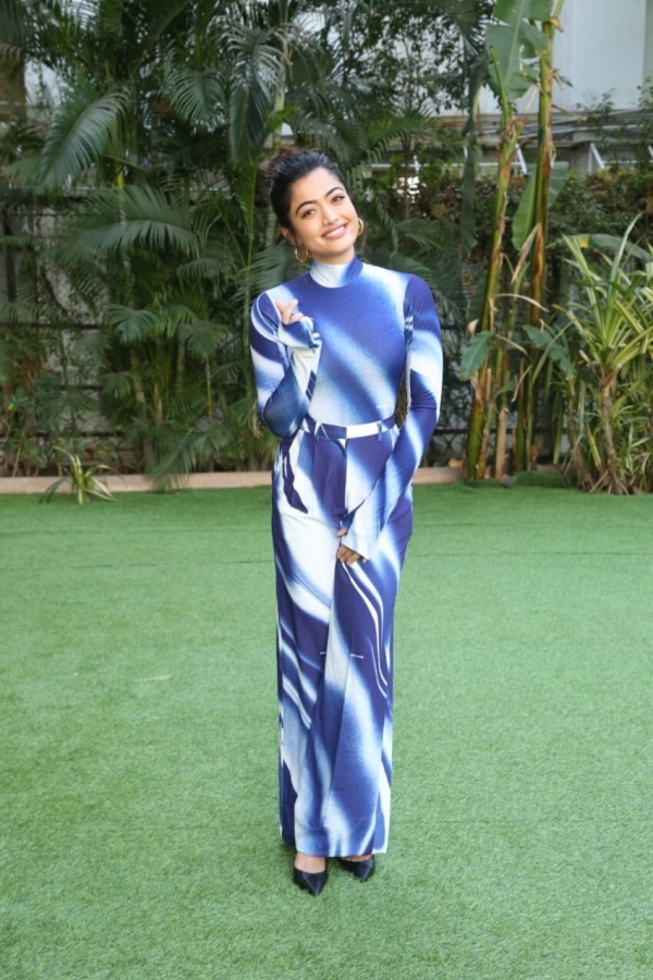 Rashmika Mandanna and Siddharth Malhotra promotes Mission Majnu In New ...