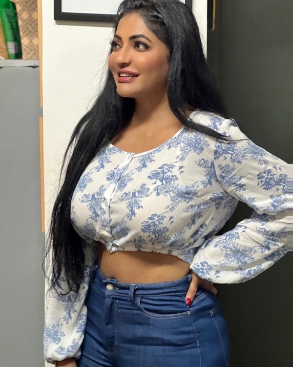 PHOTOS: ஆத்தாடி.. வெறித்தனமா வொர்க்கவுட் பண்ணுவாங்க போல.. டைட் ஜிம் சூட்டில் ரேஷ்மா பசுபுலேட்டி ...