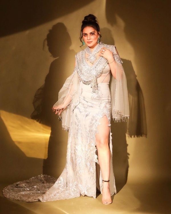 Shraddha Arya Pics: Amid Pregnancy Rumours, Kundali Bhagya's Preeta ...