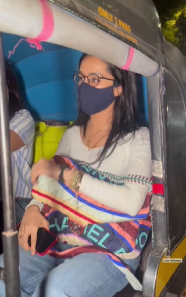 Shraddha Kapoor's Love For Auto Rickshaw Rides Is For Real; See Photos