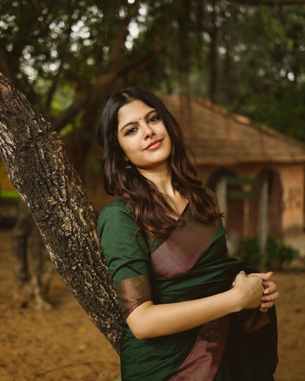 PHOTOS: ப்பா.. வதந்தி வெப்சீரிஸ் வெலோனியா இது.. சஞ்சனாவின் சூப்பர் பிக்ஸ்! | Vadhandhi Velonie ...