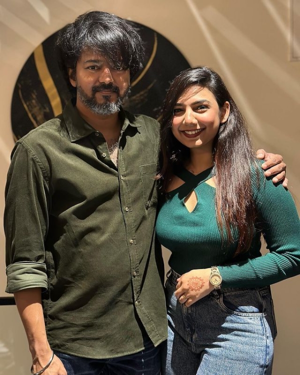 தளபதி 67 லுக்கில் வாரிசு சக்சஸ் மீட் கொண்டாடிய விஜய்.. ரசிகர்கள் ...