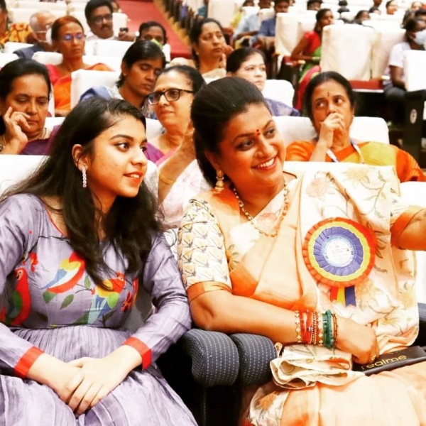 Anshumalika: రోజురోజుకు మరింత అందంగా మారుతున్న రోజా కూతురు.. గ్లామరస్ ...