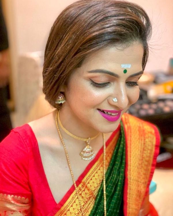 PHOTOS: ஆத்தாடி.. எவ்ளோ பெரிய பொக்கே.. செம க்யூட்டாக இருக்கும் டிடி ...