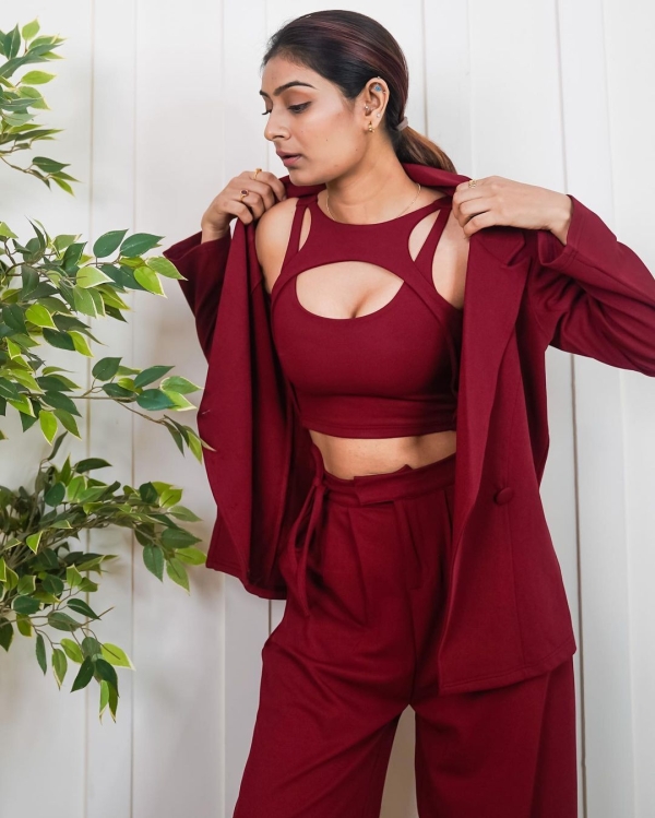 Hemanshi Ruparel Photos [HD]: Latest Images, Pictures, Stills of ...