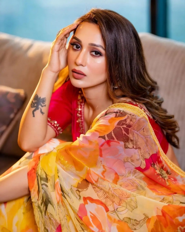 Mimi Chakraborty Photos [HD]: Latest Images, Pictures, Stills of Mimi ...