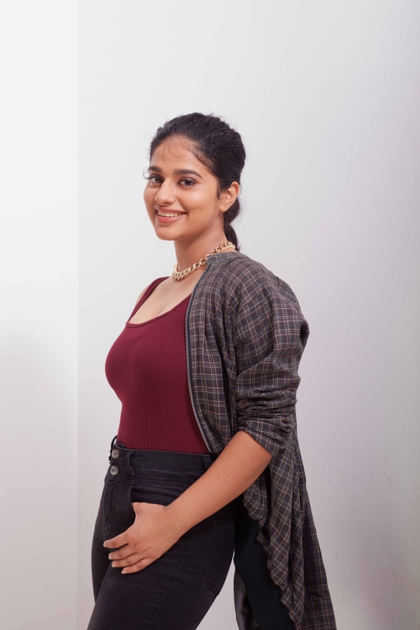Nayanthara Chakravarthy Photos: Latest HD Images, Pictures, Stills ...