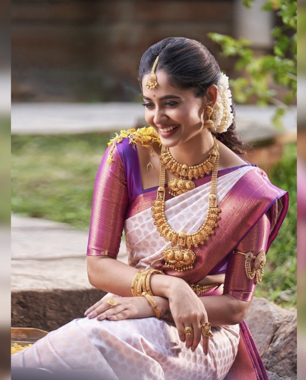 Teju Ashwini Photos [HD]: Latest Images, Pictures, Stills of Teju ...