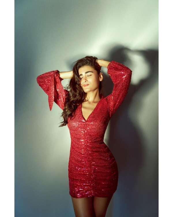 'ಅರ್ಜುನ್ ರೆಡ್ಡಿ' ಬೆಡಗಿ ಶಾಲಿನಿ ಪಾಂಡೆ ಹಾಟ್ ಚಿತ್ರಗಳು | Beautiful Actress ...