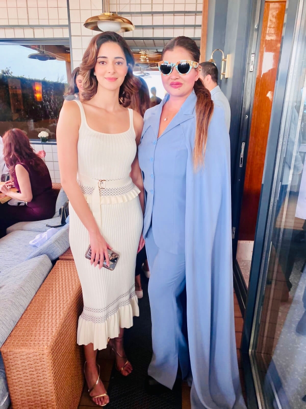 దుబాయిలో బాలీవుడ్ హీరోయిన్స్ సారా, అనన్యతో మేఘా కృష్ణారెడ్డి భార్య ...