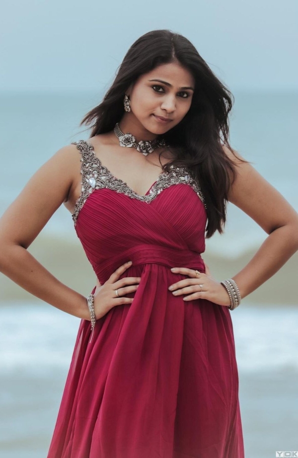 அழகாய் இருப்பதால் ரசிகர்களுக்கு ஜோவிதா லிவிங்ஸ்டனை பார்த்து பயமாய் ...