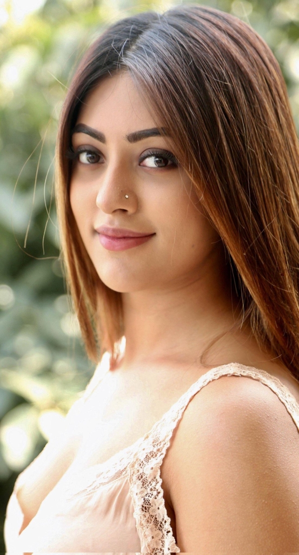 Anu Emmanuel: కొలతలు చూపిస్తూ కవ్విస్తోన్న బ్యూటీ.. ఘాటు ఫోజులతో హీటు ...
