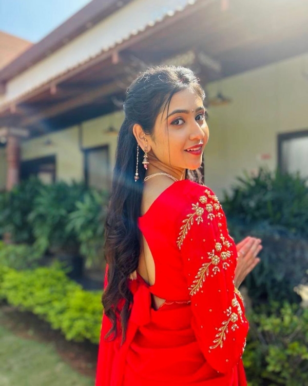 Malaika Vasupal Photos: Latest HD Images, Pictures, Stills & Pics ...