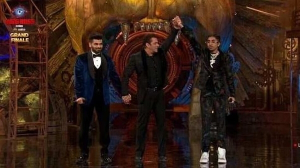 MC Stan Wins Bigg Boss Season 16; See Photos