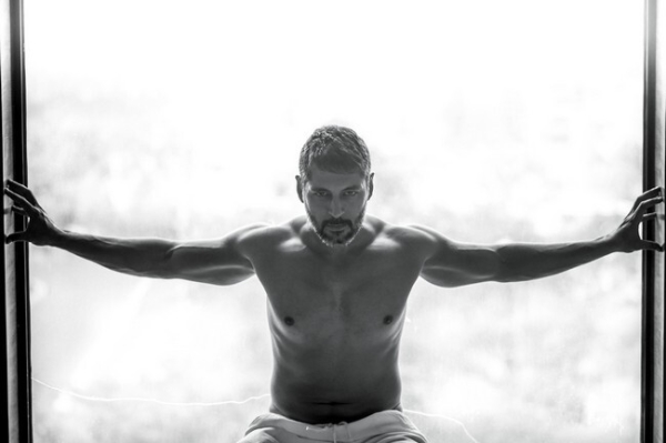 Tarun Arora Shirtless