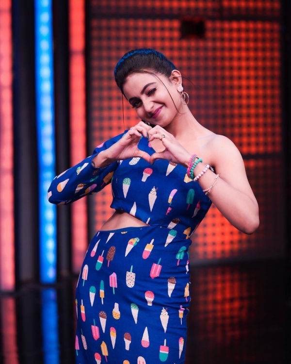 Deepika Pilli Photos: Latest HD Images, Pictures, Stills & Pics - FilmiBeat