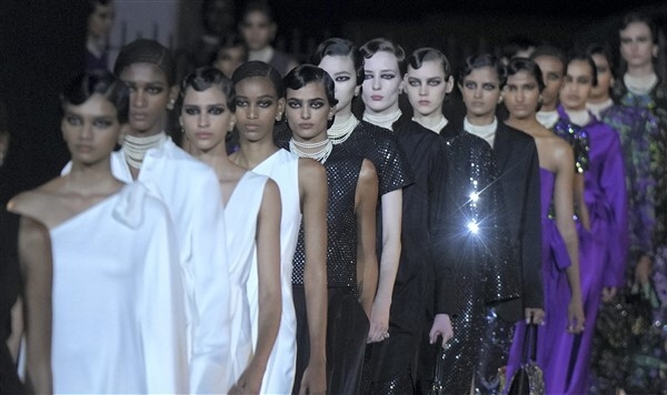 Dior Pre-Fall 2023 fashion show at the Gateway of India