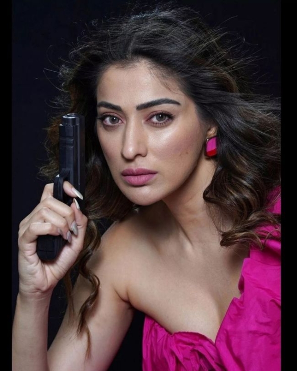 Raai Laxmi's Sizzling Photoshoot Goes Viral, SEE Photos