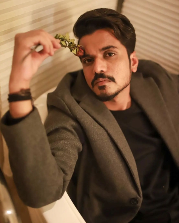 Aasif Khan Photos [hd] Latest Images Pictures Stills Of Aasif Khan Filmibeat
