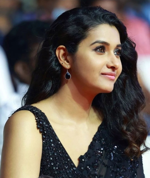 Photos நம்பவே முடியாத அழகுபிரியா பவானி சங்கர் க்யூட் போட்டோஸ் Actress Priya Bhavani 