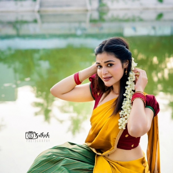 தமிழ் புத்தாண்டு வாழ்த்துக்களுடன் மிளிர்ந்த நடிகைகள்.. வேற லெவல்தான் ...