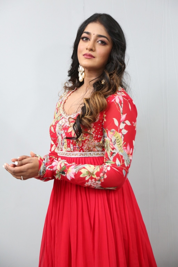 Dimple Hayathi గ్లామరస్ ఫోటోలు.. మీరెప్పుడూ చూడని అందాల హోయలు! | Dimple ...