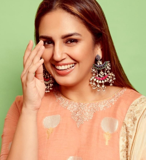 Huma Qureshi: हुमा कुरैशी ने एक बार फिर बोल्डेनेस का लगाया तड़का ...