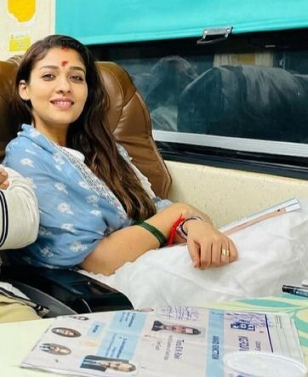 PHOTOS: குல தெய்வ கோயிலுக்கு சென்று கூட்ட நெரிசலில் சிக்கிய நயன்தாரா ...