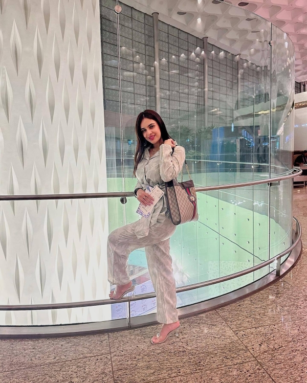 Neha Malik: नेहा मलिक ने अपनी सादगी से जीत लिया लोगों का दिल, एक्ट्रेस ...