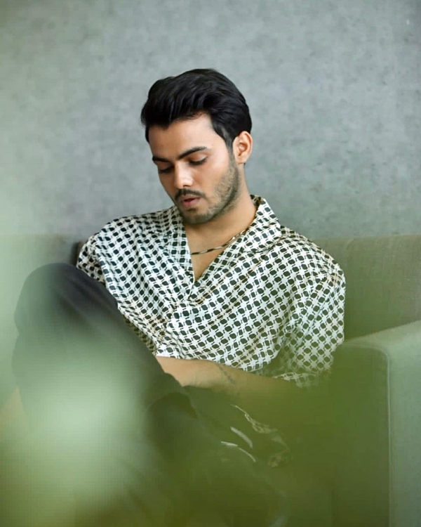 Sparsh Shrivastava Photos: Latest HD Images, Pictures, Stills & Pics ...