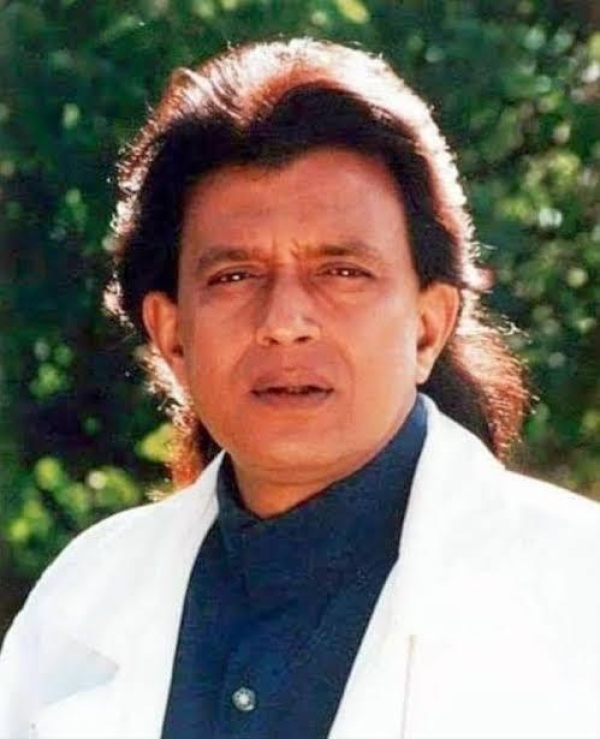 बॉलीवुड के इन सितारों ने अपनी पत्नियों के पीठ-पीछे चलाया एक्स्ट्रा ...