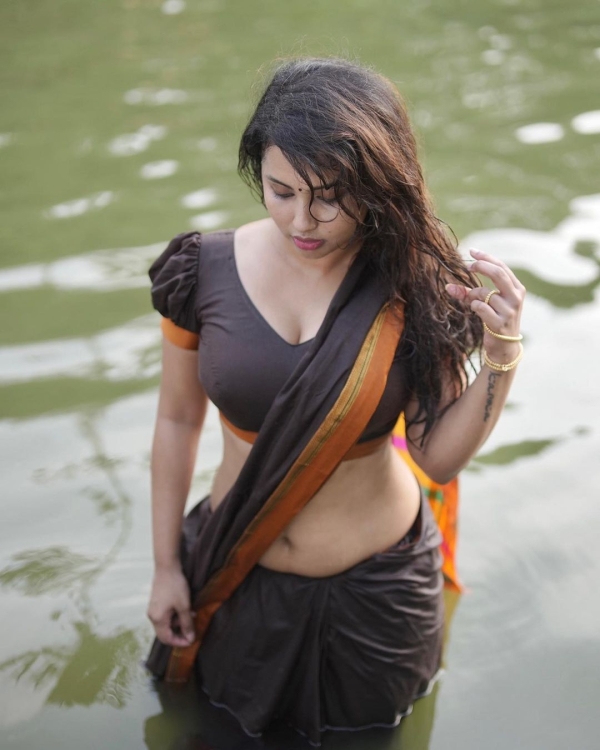 Anicka Vikramman Hot Photoshoot Goes Viral On Internet