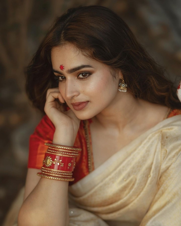 Ayesha Khan Photos [HD]: Latest Images, Pictures, Stills of Ayesha Khan ...